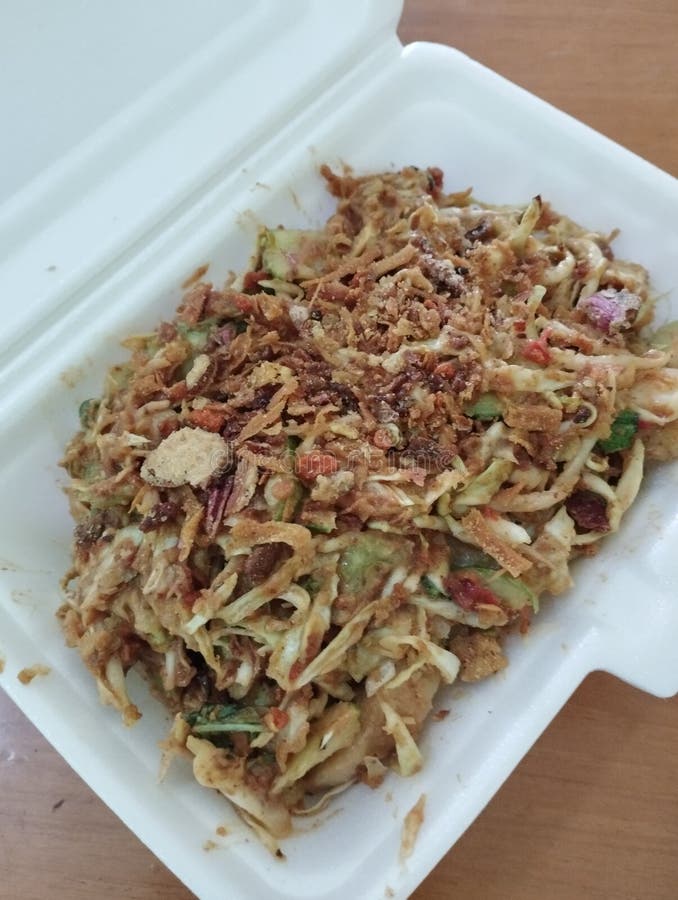 Karedok stock image. Image of meat, dish, spaghetti - 288280767