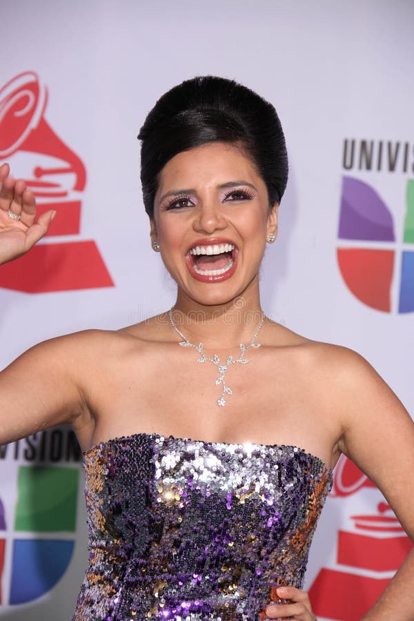 Karen Hoyos editorial photo. Image of latin, arrives - 22329086