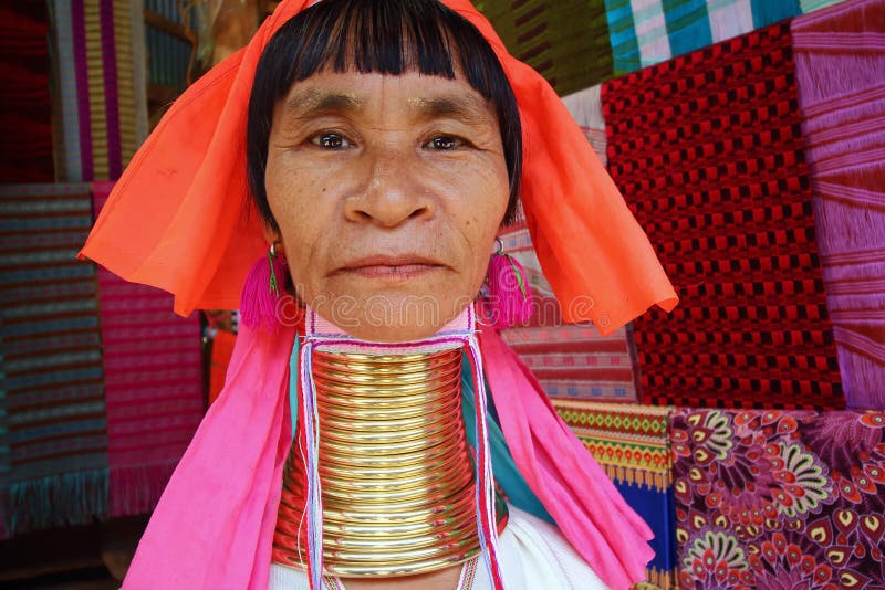 Karen Long Neck imagen editorial. Imagen de hembra, asia - 47028400