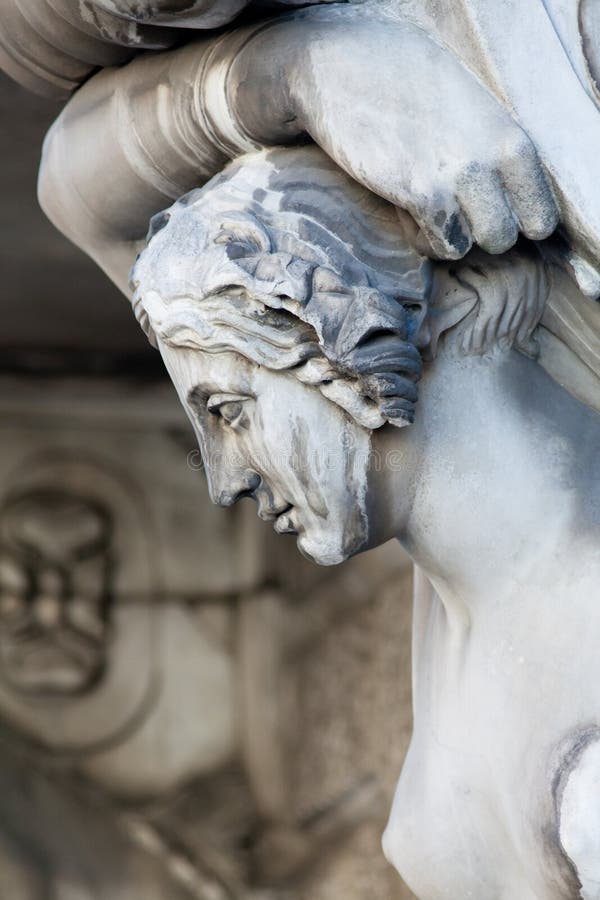 Kariatide stock foto. Image of buitenkant, architectuur - 40350464