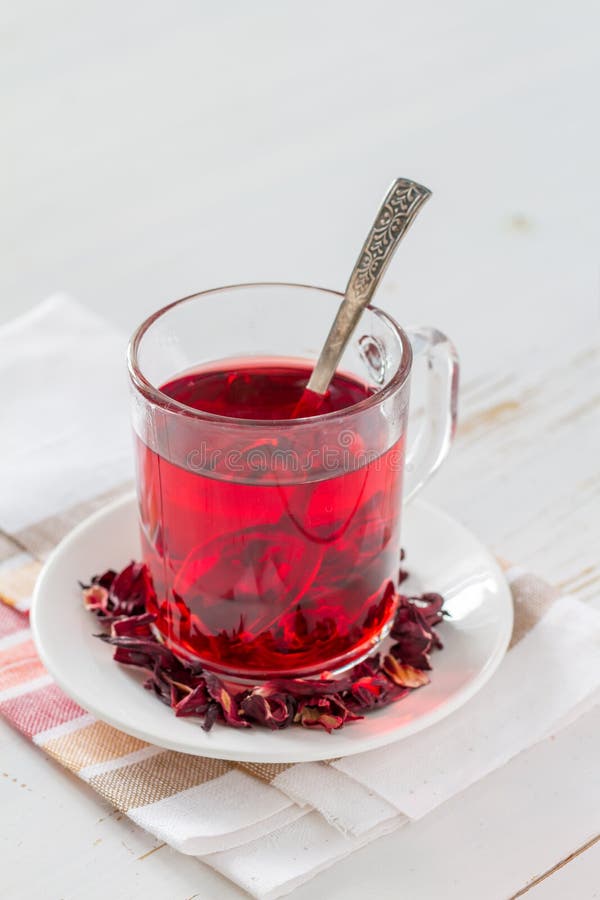 Karkade-Tee Auf Weißem Hölzernem Hintergrund Stockfoto - Bild von ...
