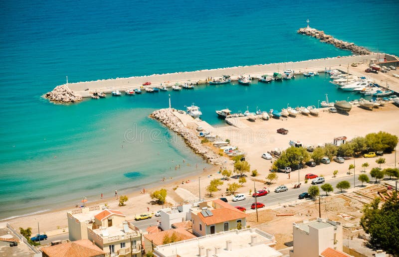 Karlovasis Marina Och Strand, Samos, Grekland Arkivfoto - Bild av väg ...