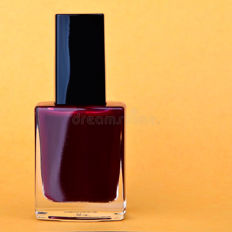 Karminroter Roter Nagellack Stockbild Bild Von Rosa Mode 35008653