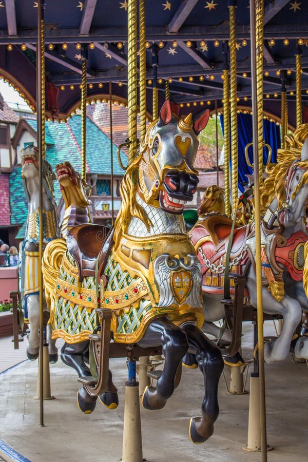 Karussell Von Lancelot in Disneyland Redaktionelles Stockfotografie ...