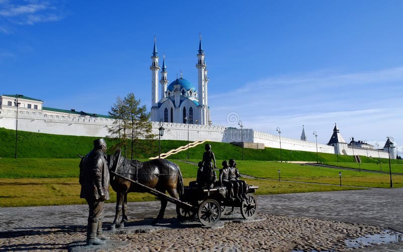 Kasan Der Kreml, Kasan Rusia Redaktionelles Stockbild - Bild von kessel ...