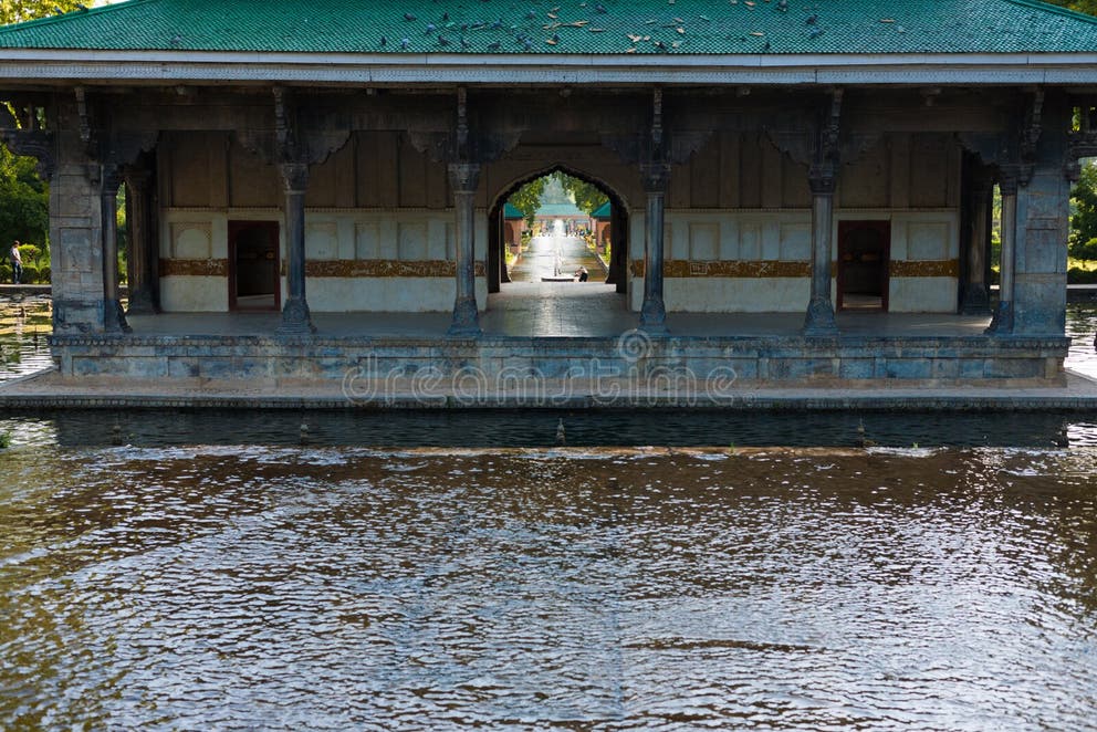 Kashmir Srinagar Shalimar Bagh Diwan E Aam Hall Stock Photo - Image of ...
