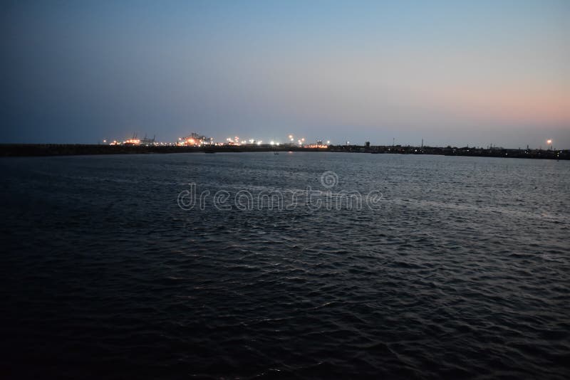 Kasimedu Pier Beach in Chennai Stock Photo - Image of boat, rocks ...