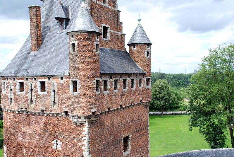 Kasteel Beersel stock foto. Image of gebouw, ridders, toren - 2619136