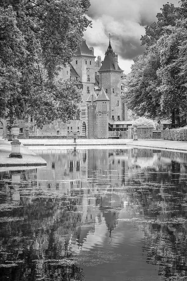 Kasteel Ter Haar BW editorial image. Image of castle - 100288585