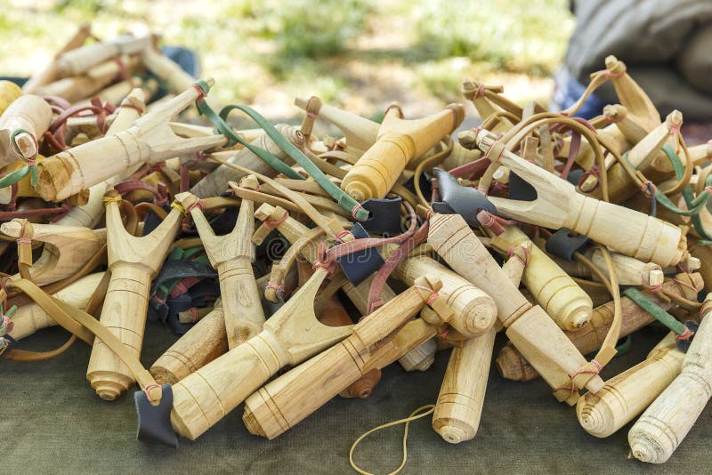 Katapulte Werden an Der Messe in Budapest Verkauft Stockfoto - Bild von ...