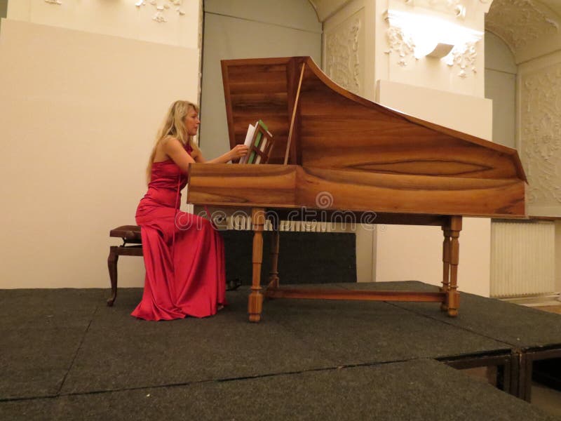 Katerina Chrobokova (clavecin) Photographie éditorial - Image du ...