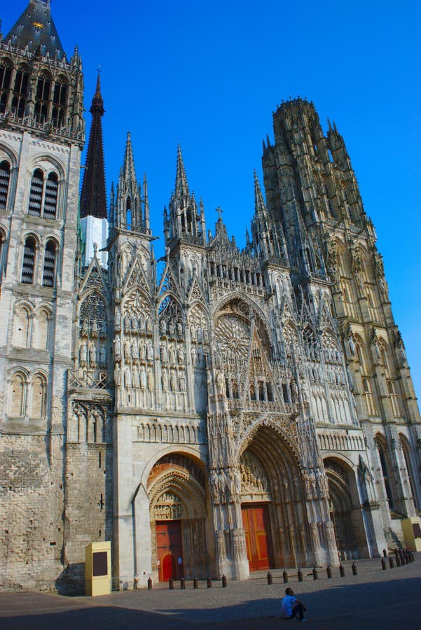Kathedrale Notre-Dame Von Rouen Westfassade Redaktionelles Stockbild ...