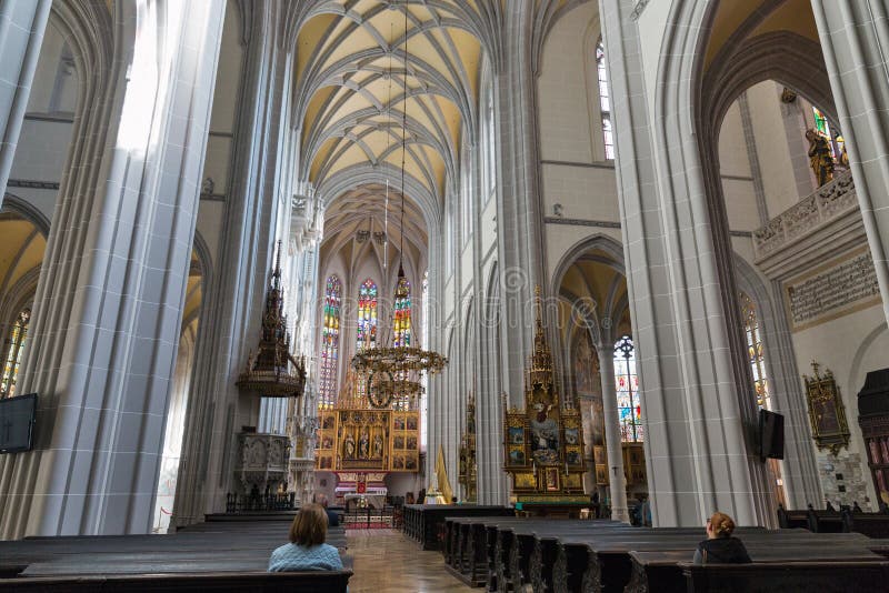 Innenraum Der Basilika Von Santa Croce Oder Der Basilika Vom Heiligen ... Innenraum Der Basilika Von Santa Croce Oder Der Basilika Vom Heiligen ...