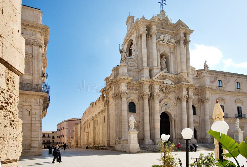 Kathedrale Von Syrakus, Sizilien Redaktionelles Stockfoto - Bild von ...