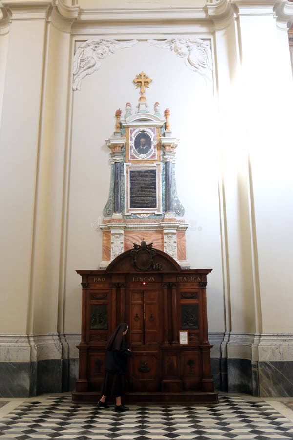 Der Katholische Beichtstuhl Stockfoto - Bild von absolution, kirche ...