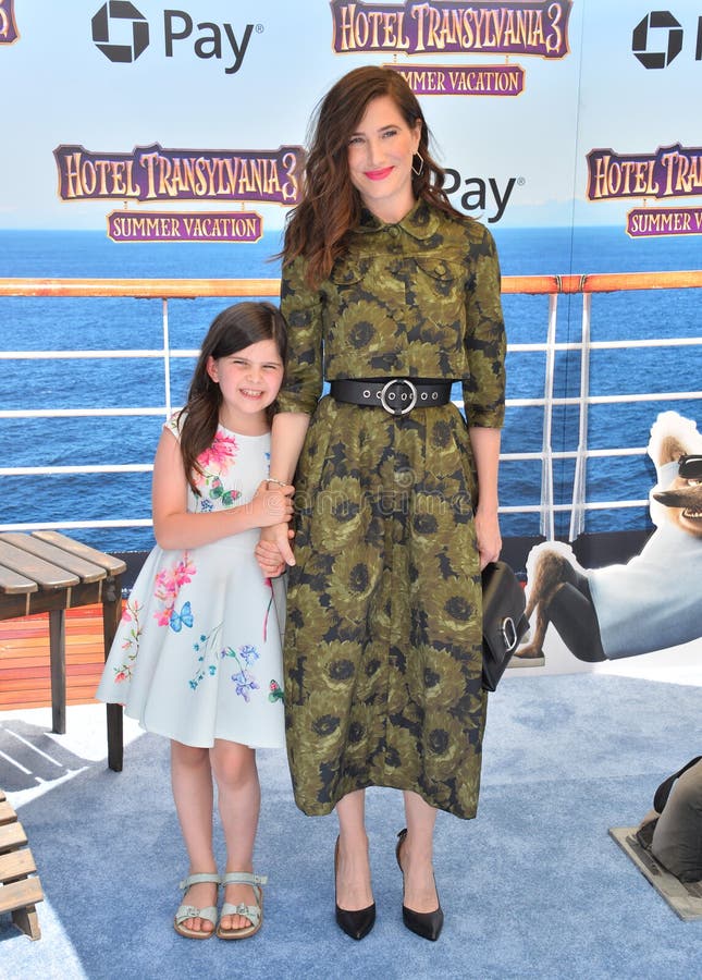 Kathryn Hahn i Mae Sandler zdjęcie editorial. Obraz złożonej z premiera ... Kathryn Hahn i Mae Sandler zdjęcie editorial. Obraz złożonej z premiera ...