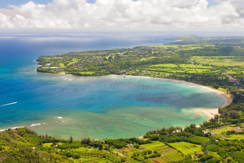 Kauai-Insel stockfoto. Bild von horizont, blau, rest - 32858958