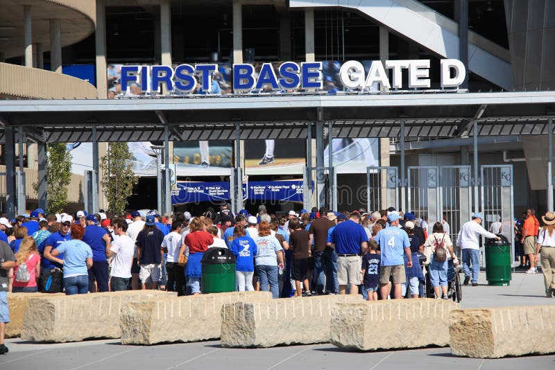 Kauffman Stadium Scoreboard - Kansas City Royals Editorial Photography ...