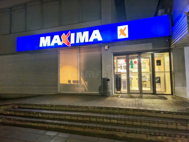 Maxima grocery store editorial photography. Image of november - 345763137