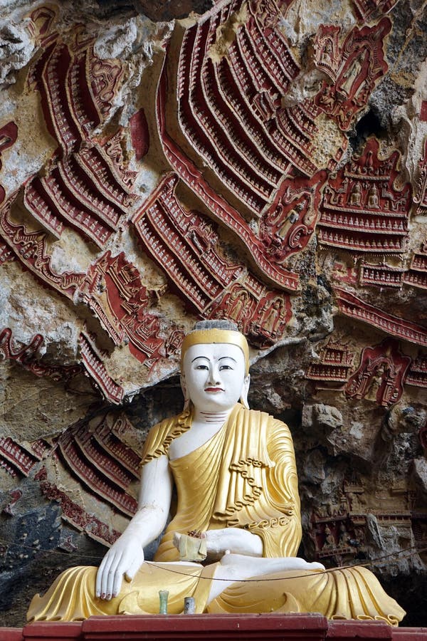 Kaw Goon cave editorial stock photo. Image of cave, entrance - 90851468