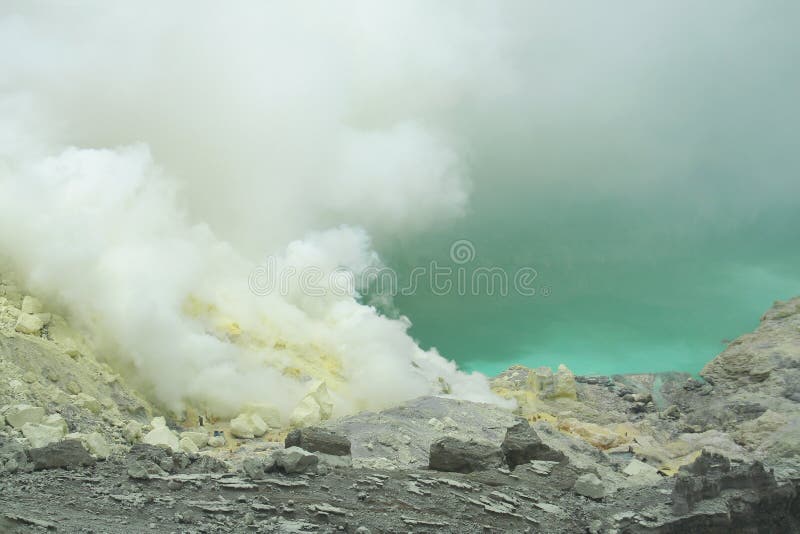 Kawah Ijen Volcano East Java Stock Image - Image of java, cloud: 16982509