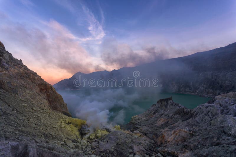 Kawah Ijen Wulkan Wschodni Jawa, Indonezja Zdjęcie Stock - Obraz ...