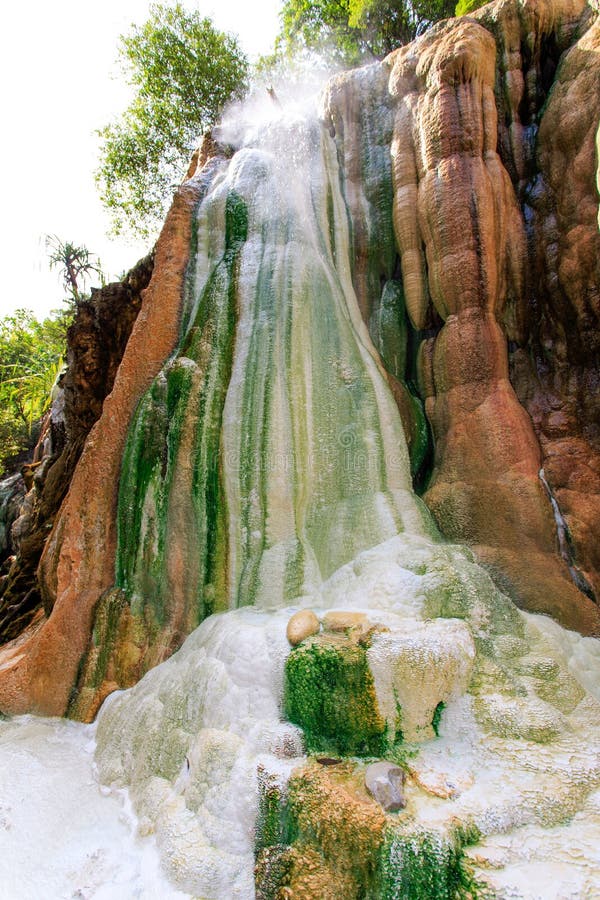 Kawah Putih Tinggi Raja White Crater Imagen de archivo - Imagen de ...