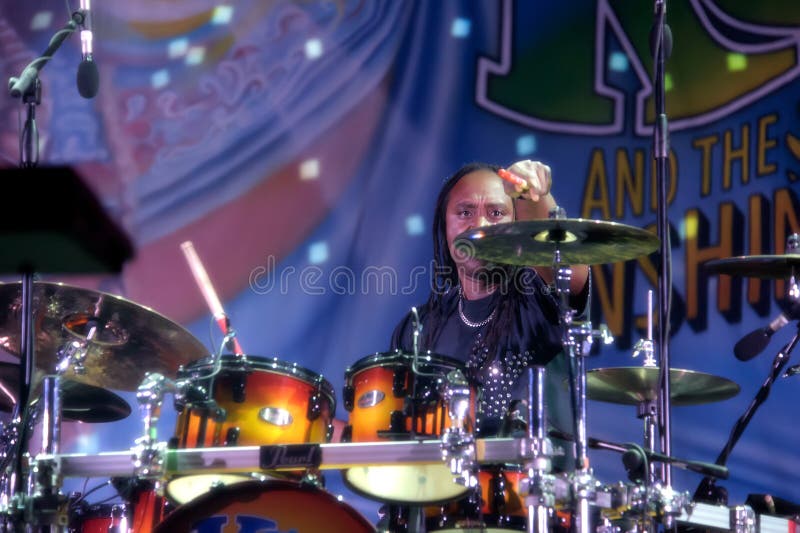 KC and the Sunshine Band editorial photo. Image of singer - 21254046