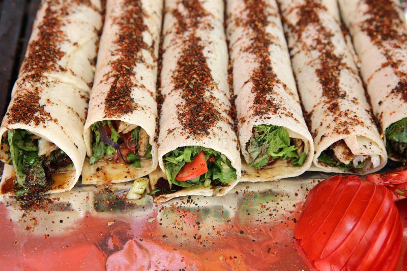 Pane Tradizionale Del Rotolo Dell'involucro Del Turco Kebab Del Doner ...