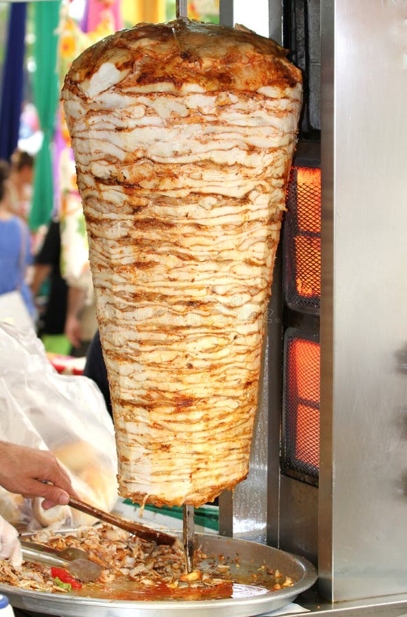 Kebab Turco Del Doner. (doner Del Pollo) Immagine Stock - Immagine di ...