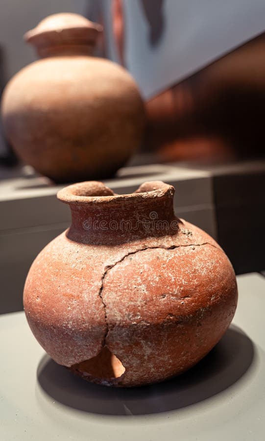 A Keeladi Museum an Ancient Pot Editorial Stock Photo - Image of ...