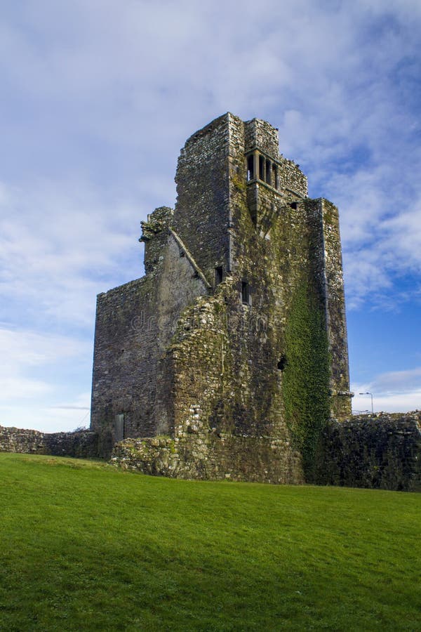 The Keep of the Medieval Castle Stock Image - Image of abandoned ...