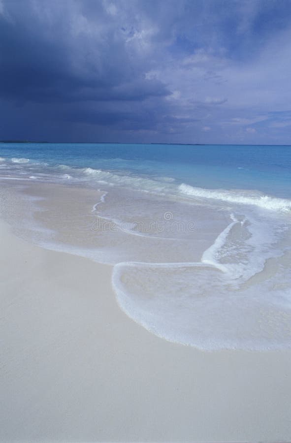Keerkringen 02 Van De Bahamas Stock Foto - Image of lagune, strand: 1446658