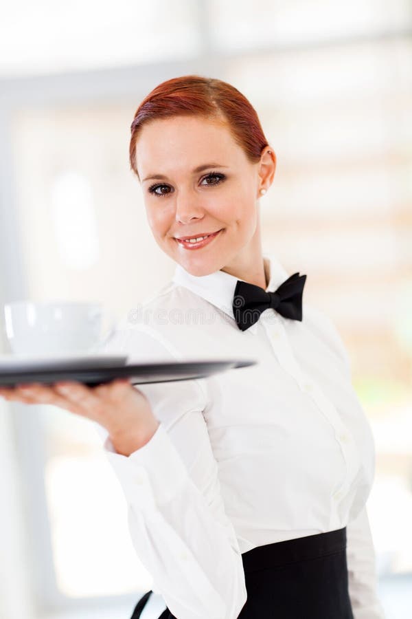 Hübsche Kellnerin stockbild. Bild von elegant, schnitt - 28636369