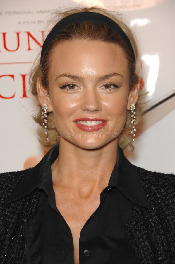 Kelly Carlson editorial stock image. Image of october - 25007809