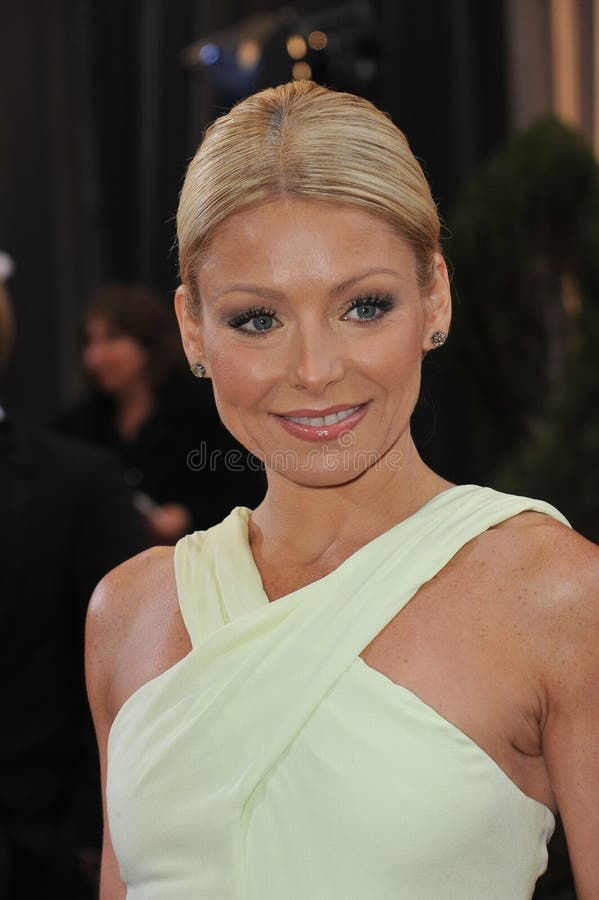 Kelly Ripa editorial stock photo. Image of smith, highland - 25374798