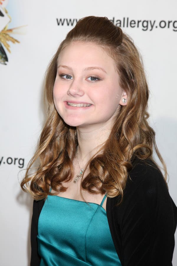 Kendall Hollinger editorial stock photo. Image of arrives - 38019828