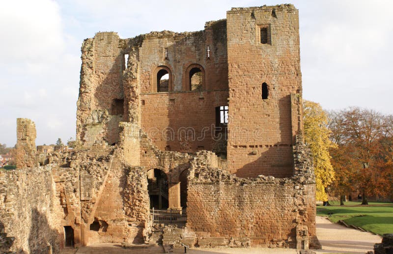 Kenilworth Castle, Warwickshire, England Stock Photo - Image of ...