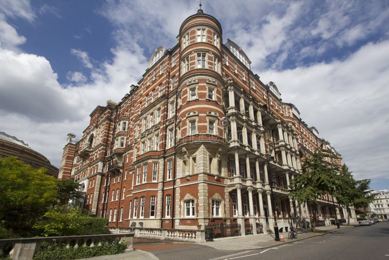 Kensington, London stock photo. Image of street, home - 21504358