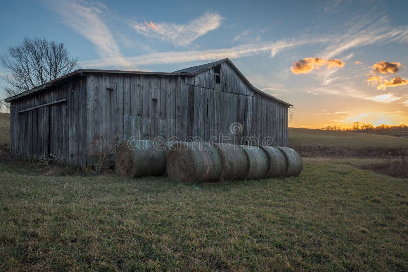 Kentucky Barn Sunset stock photo. Image of grass, farm - 312015992