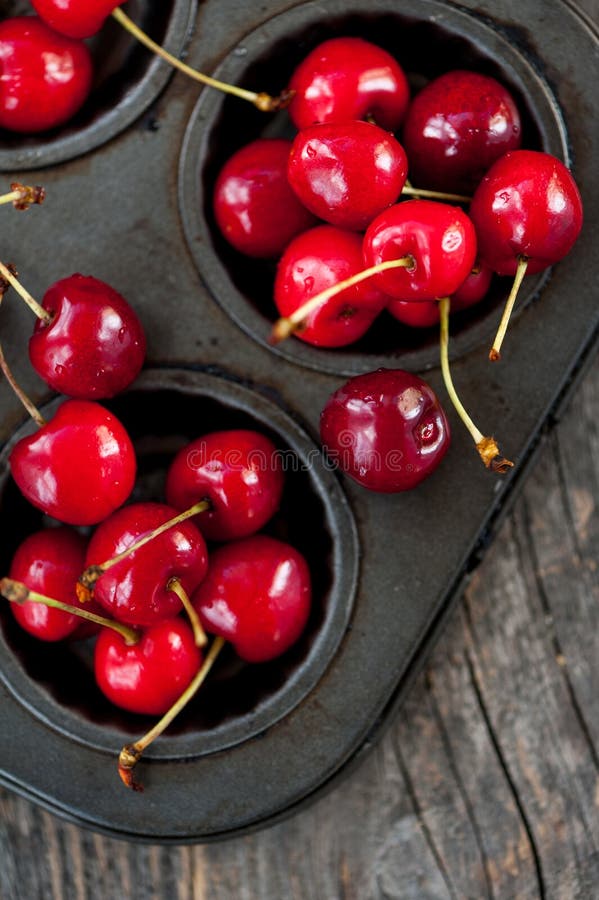 Kersen stock foto. Image of handvat, macro, vrucht, rijp - 72599720