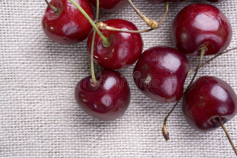 Kersen van hierboven stock foto. Image of kers, rood - 12024068