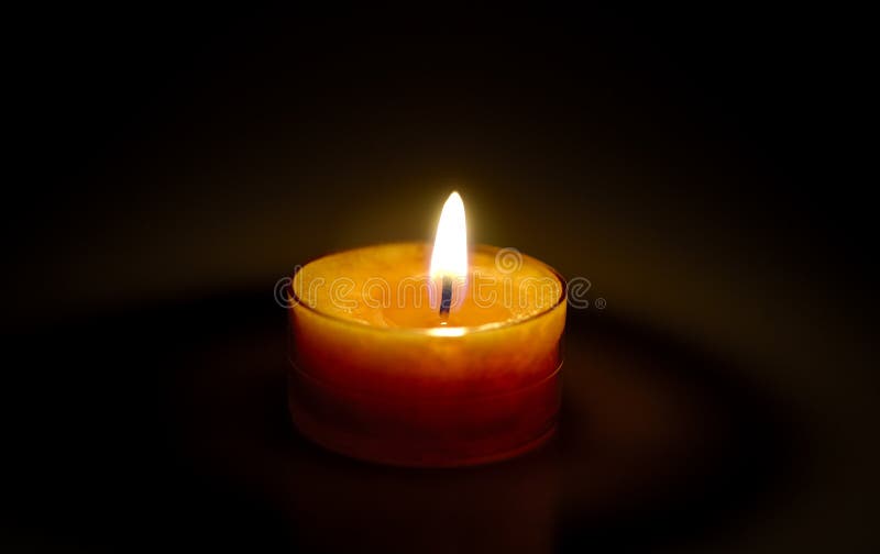 Kerze stockfoto. Bild von hitze, beleuchtete, duft, kerzenlicht - 1347534