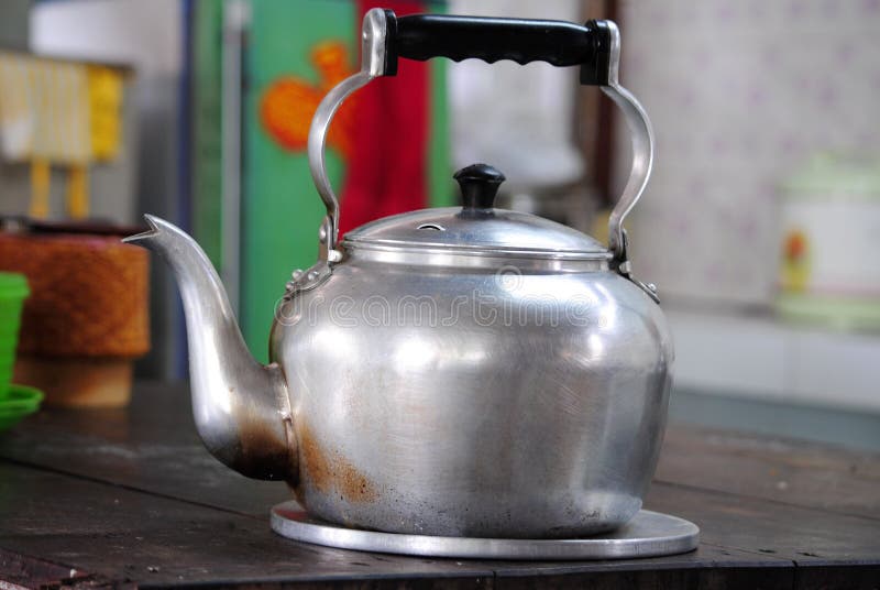 Ketel stock foto. Image of gemeenschappelijk, theepot - 44380362