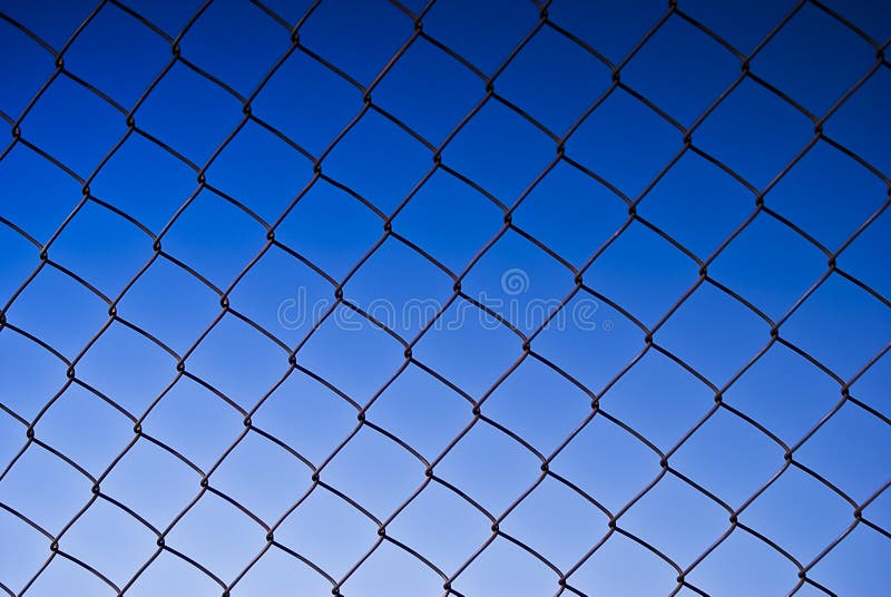 Kettenlink-Fechten stockbild. Bild von hurrikan, verbindung - 14297949