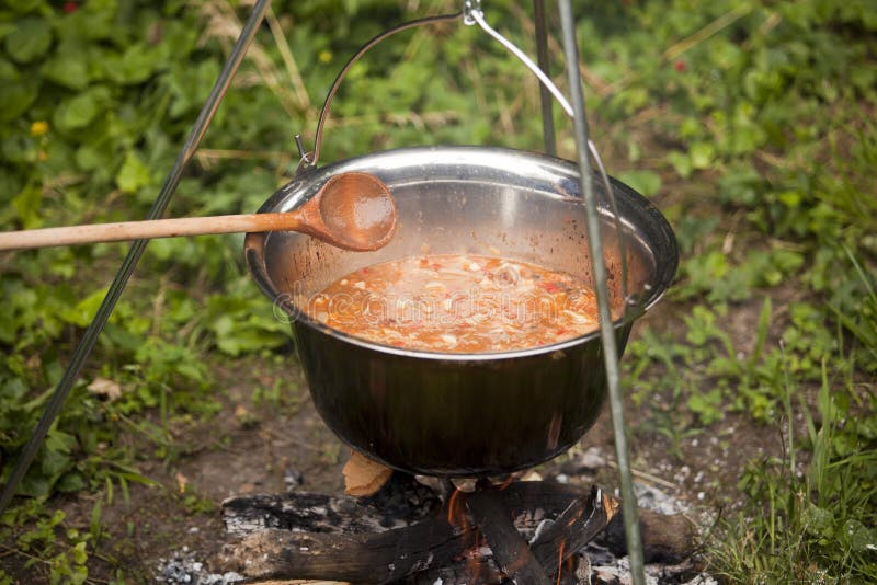 Kettle over campfire stock photo. Image of cooking, camp - 28926454