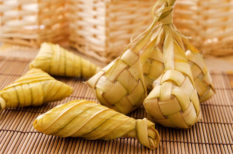 Ketupat Ou Bolinha De Massa Do Arroz. Imagem de Stock - Imagem de ...