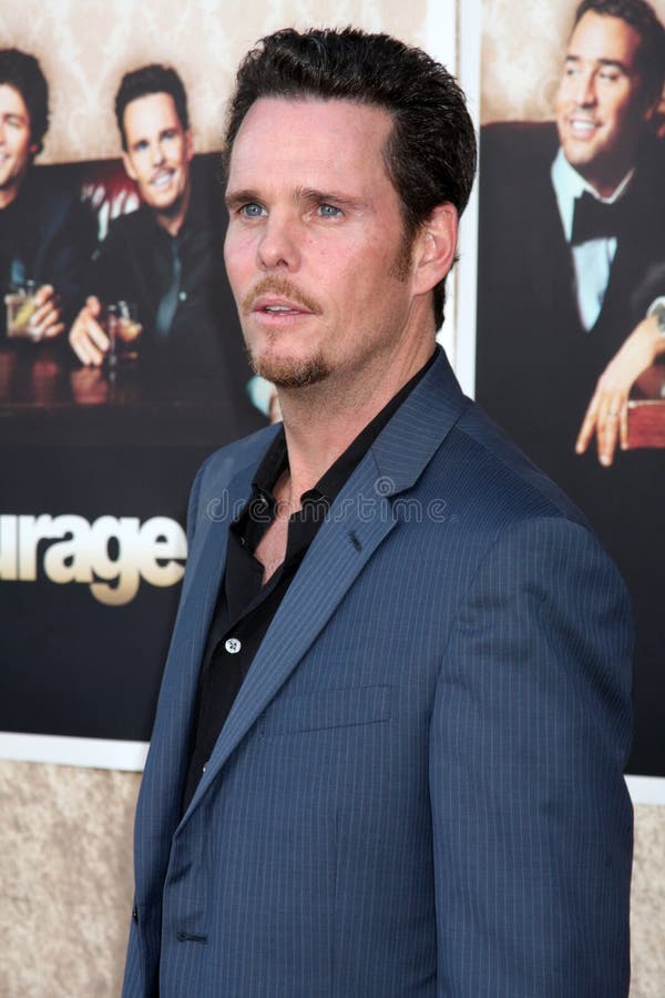 Kevin Dillon editorial photo. Image of paramount, arriving - 38021521