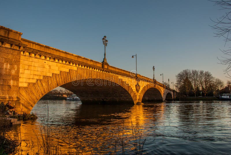 Kew Bridge in west London editorial stock image. Image of beautiful ...