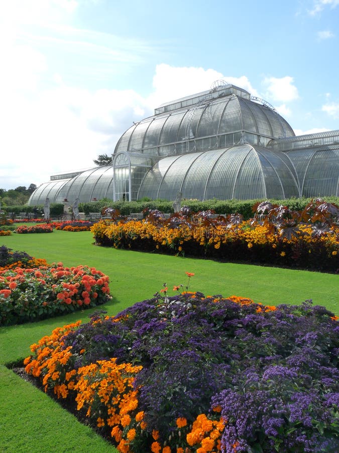 Kew Gardens stock image. Image of lawn, plants, flowers - 26875779